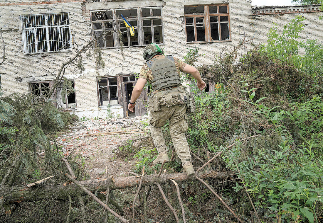 Both sides suffer heavy casualties as Ukraine strikes back | News ...